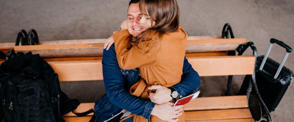 Do Long Distance Relationships Work? Challenges and Benefits